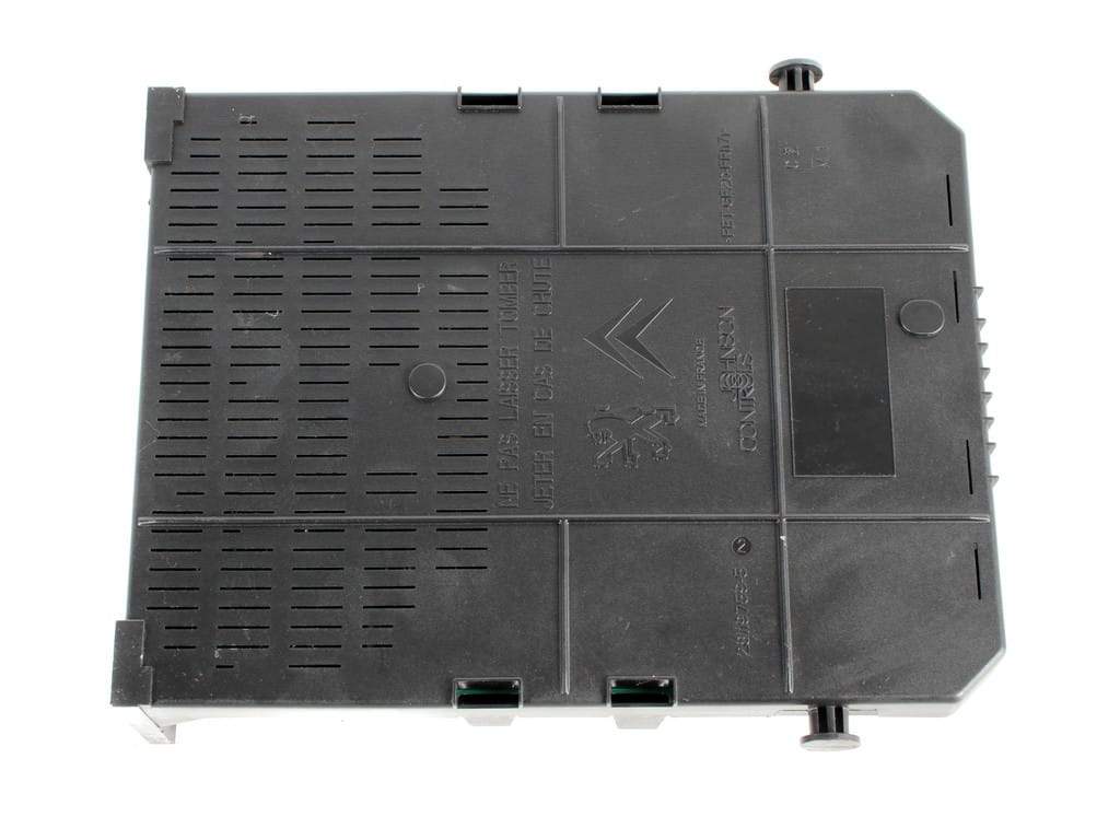 MODUŁ BSI • Parts for • Peugeot • Citroen • Renault