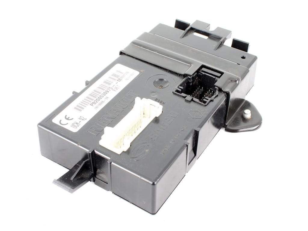 UCH BSI Control Module Primastar Trafic II Vivaro Sagem 8200530975 ...